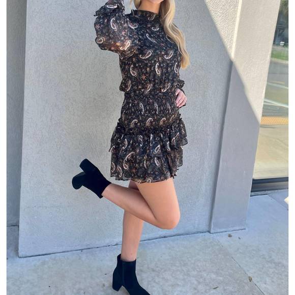 TCEC | Dresses | New Tcec Paisley Smocked Dress In Black | Poshmark